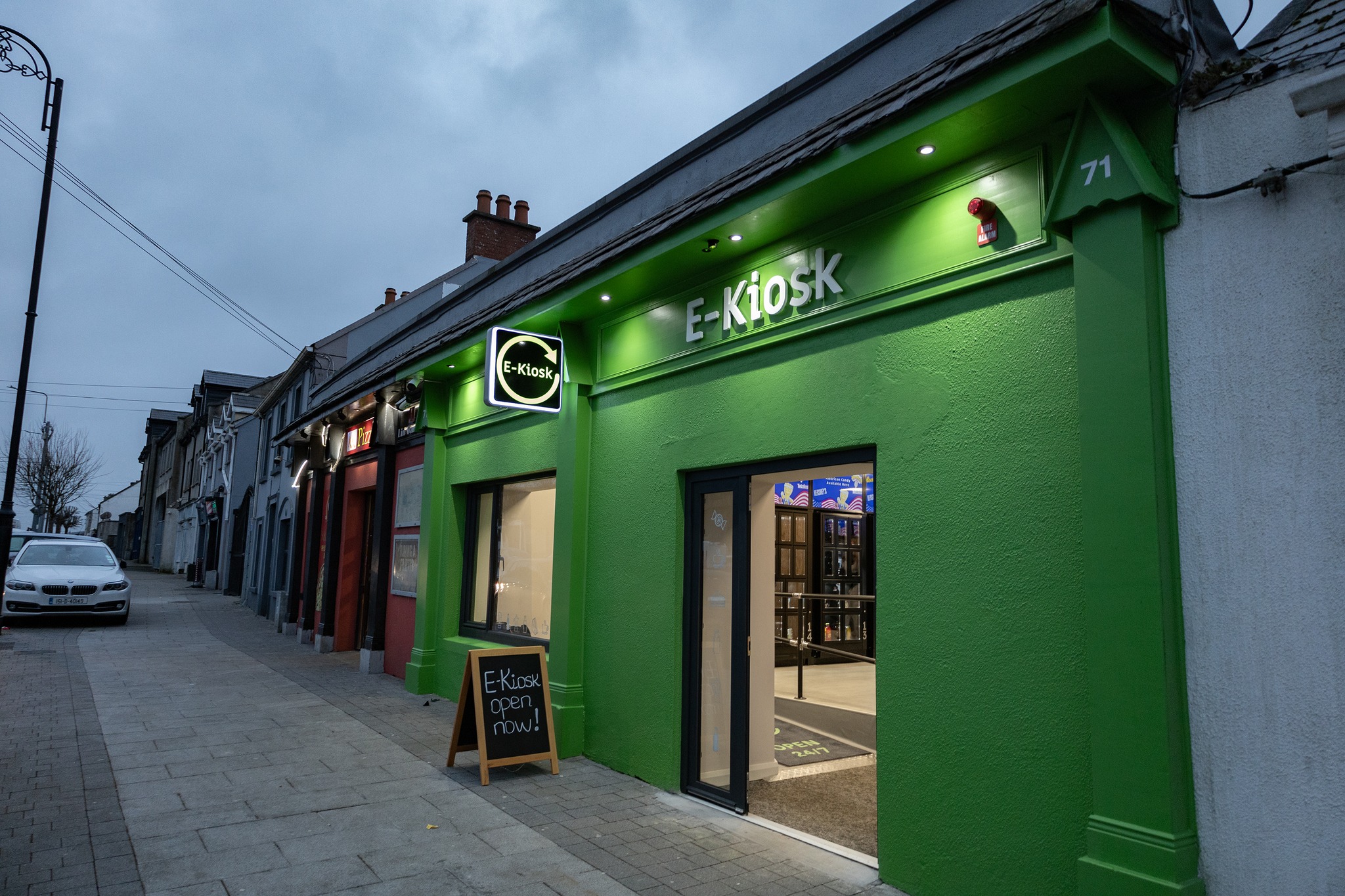 Irelands first ever 24/7 Automated Retail Vending Store has opened in ...