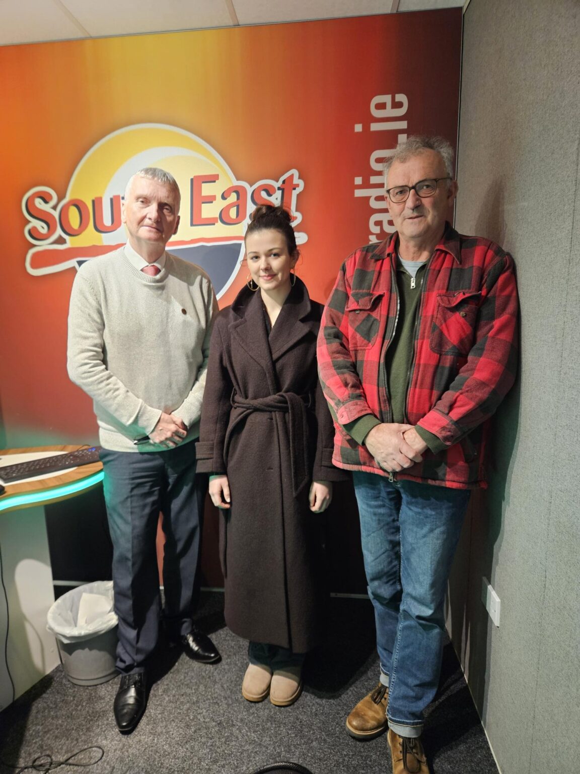 Julie McCracken Interviews Singer Glenn Murphy - South East Radio