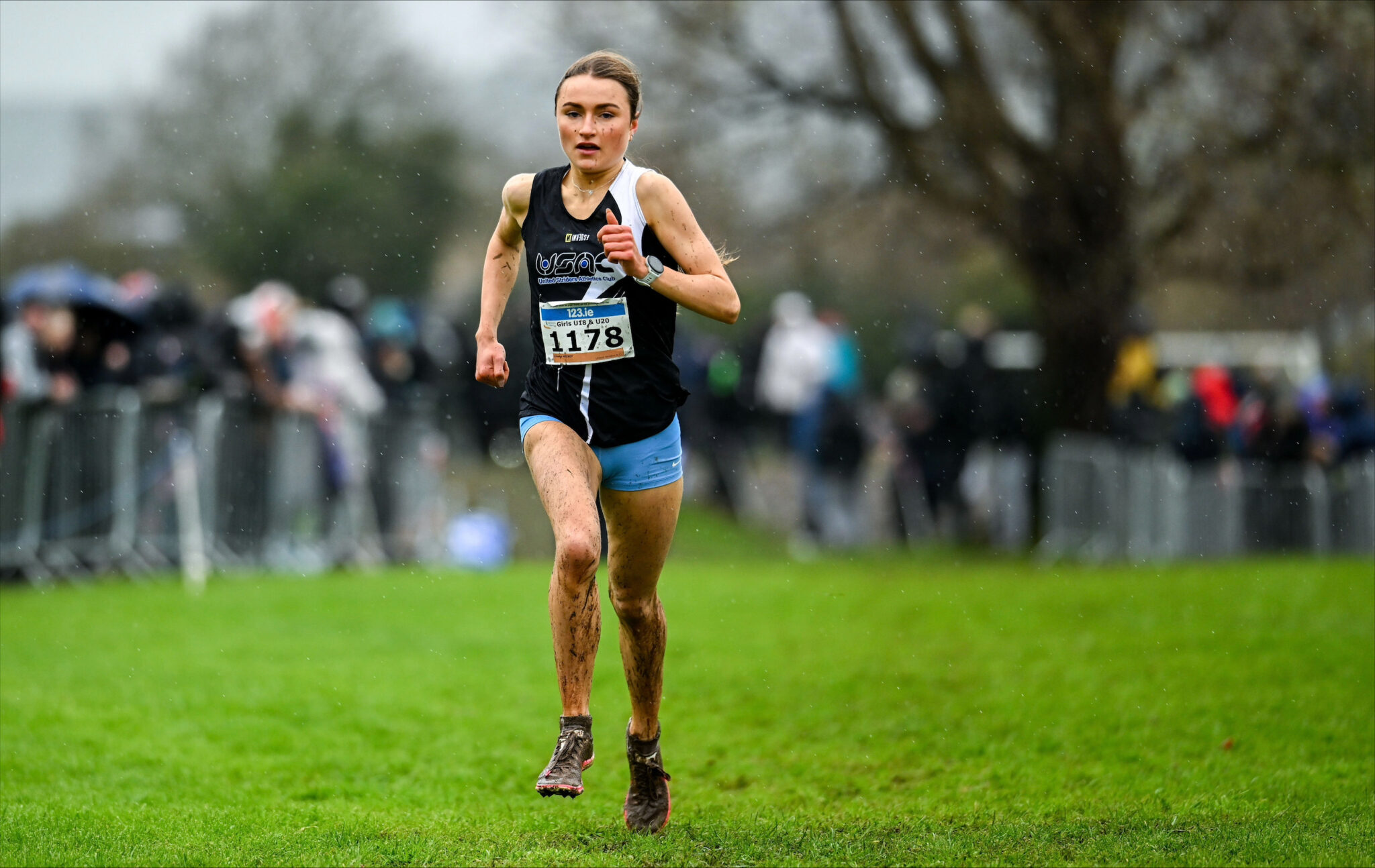 Julie McCracken Interviews Singer Glenn Murphy - South East Radio